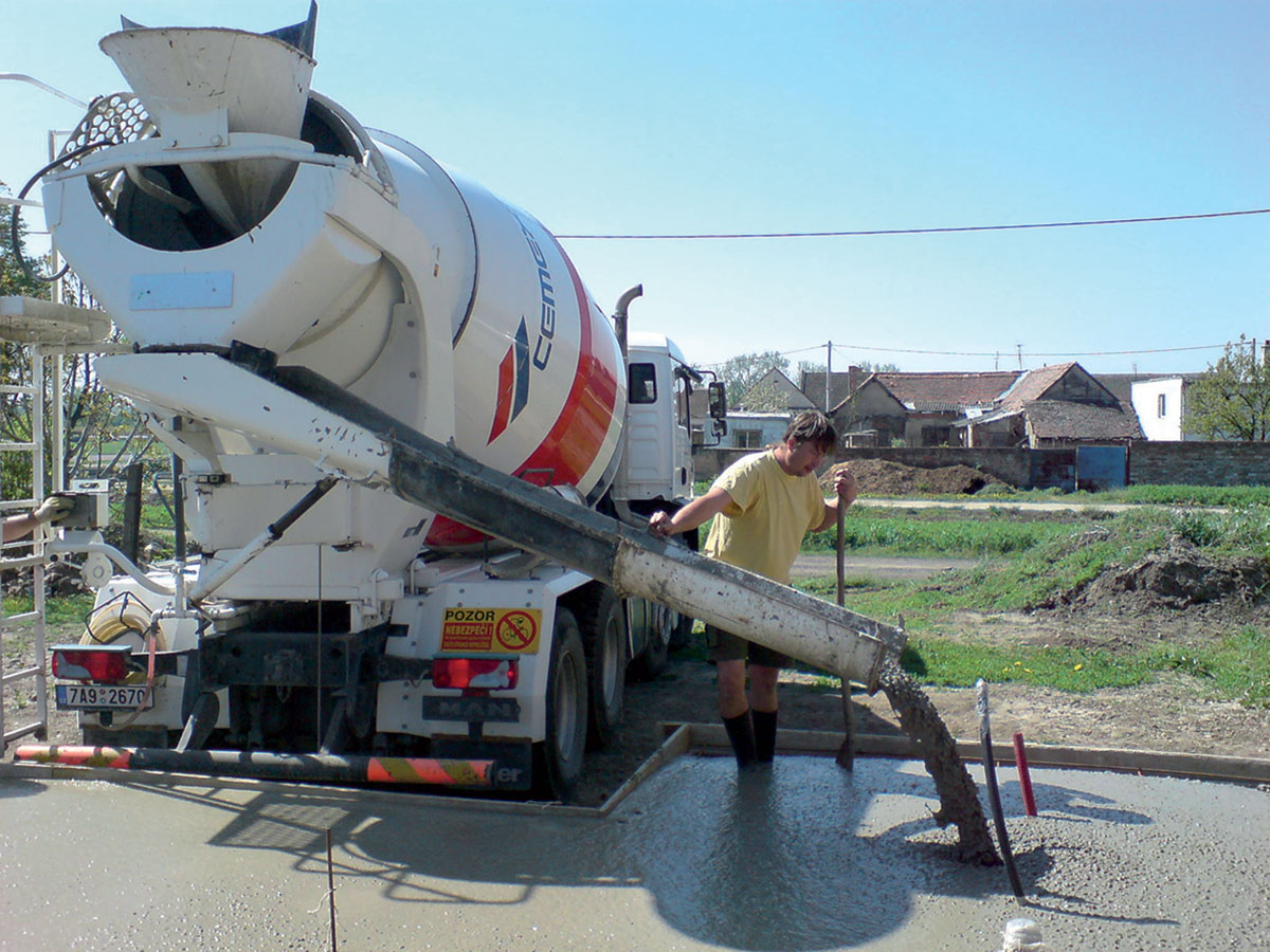 Ward A Pavouk beton pytel 40 kg kolik litru Žánr pedagog Infračervený
