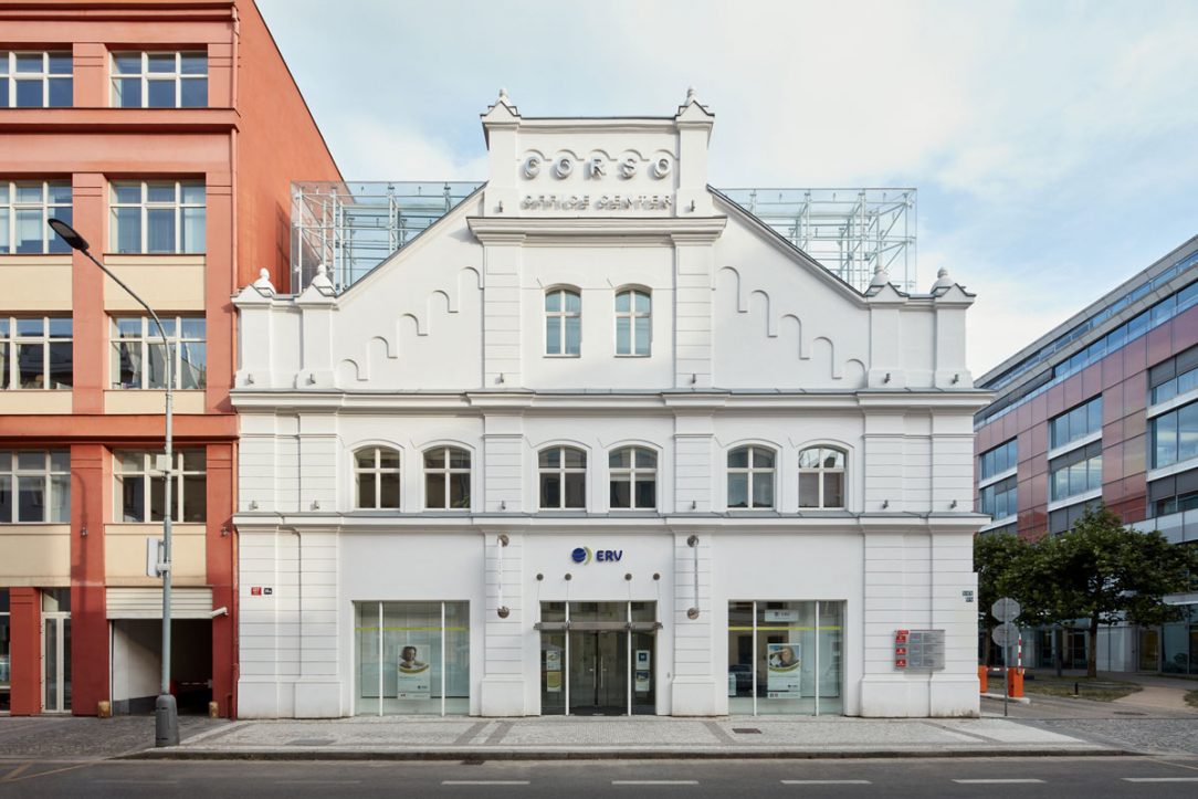Architekturu z období komunistického temna představí výstava NAVZDORY ...
