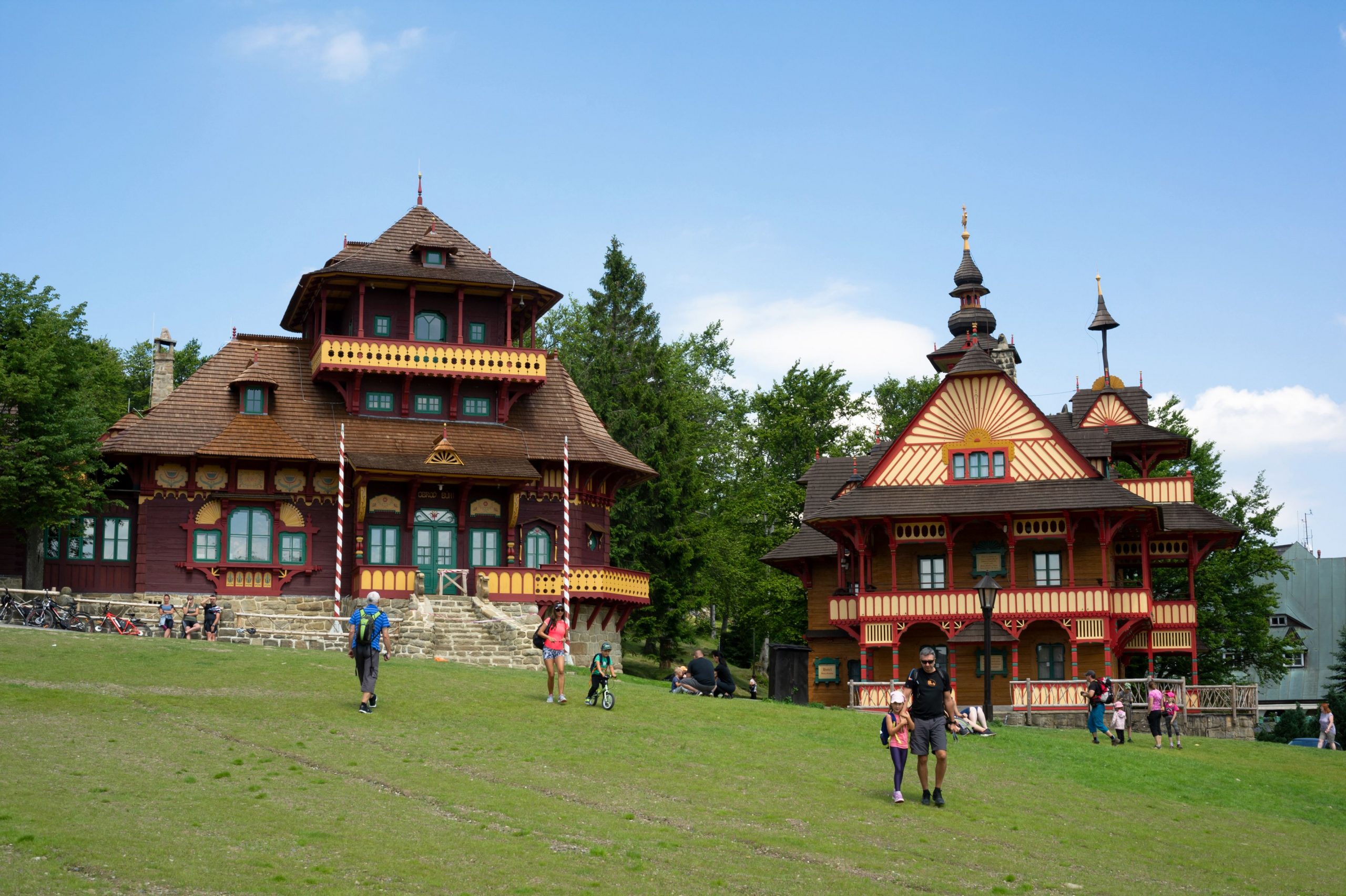 Na Pustevnách se šest let po požáru otevřel obnovený Libušín | ASB Portal