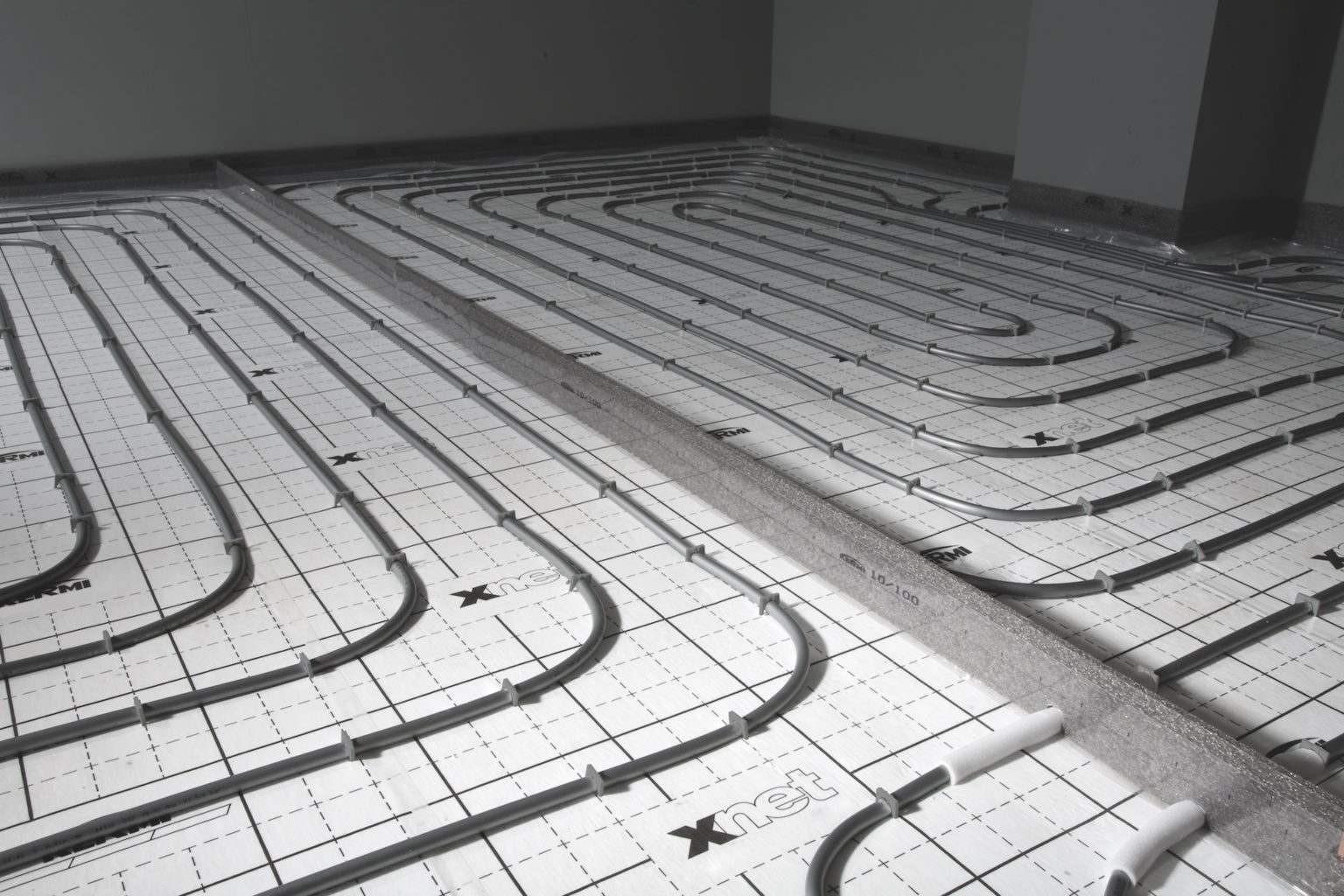 Podlahové vytápění: Jak na něj a jaké jsou způsoby a možnosti pokládky? (pracovní postup) | ASB ...